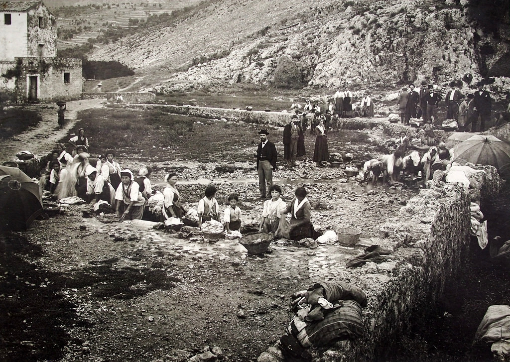 27 Rare Photos Capture Everyday Life of Italians From Late 19th to ...