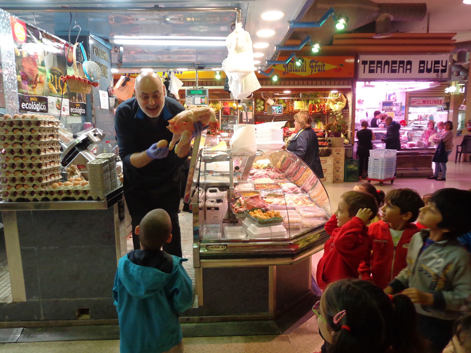CICLE INFANTIL ARENY: ANEM AL MERCAT