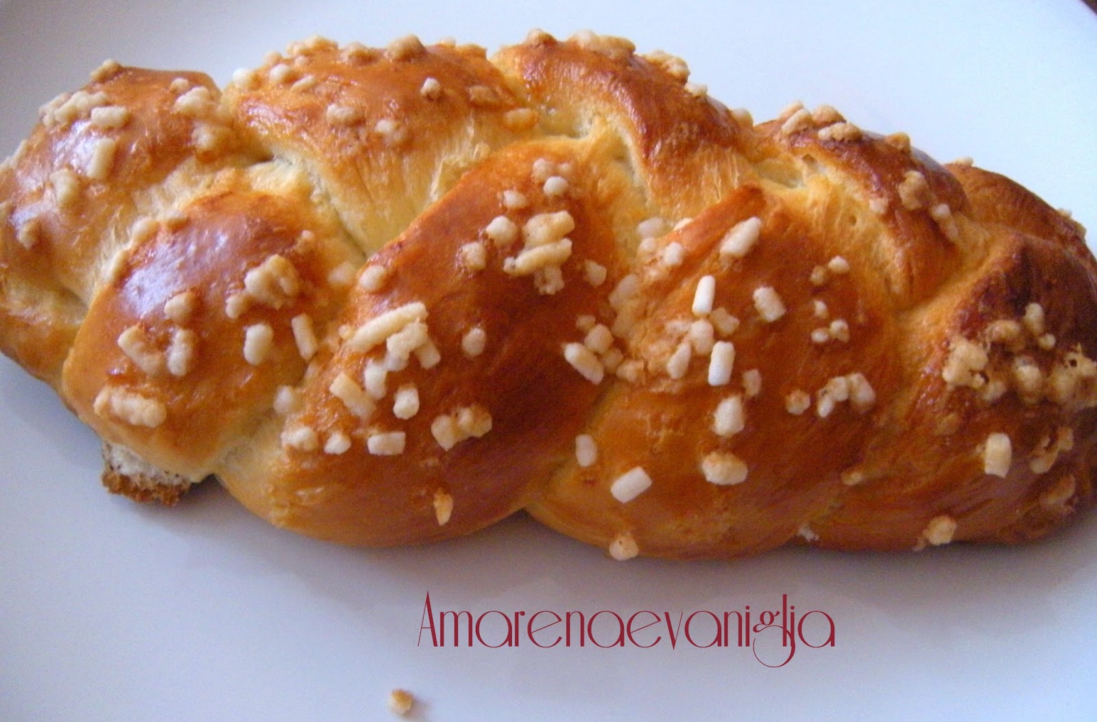 Amarenaevaniglia: Treccia soffice di pasta brioche