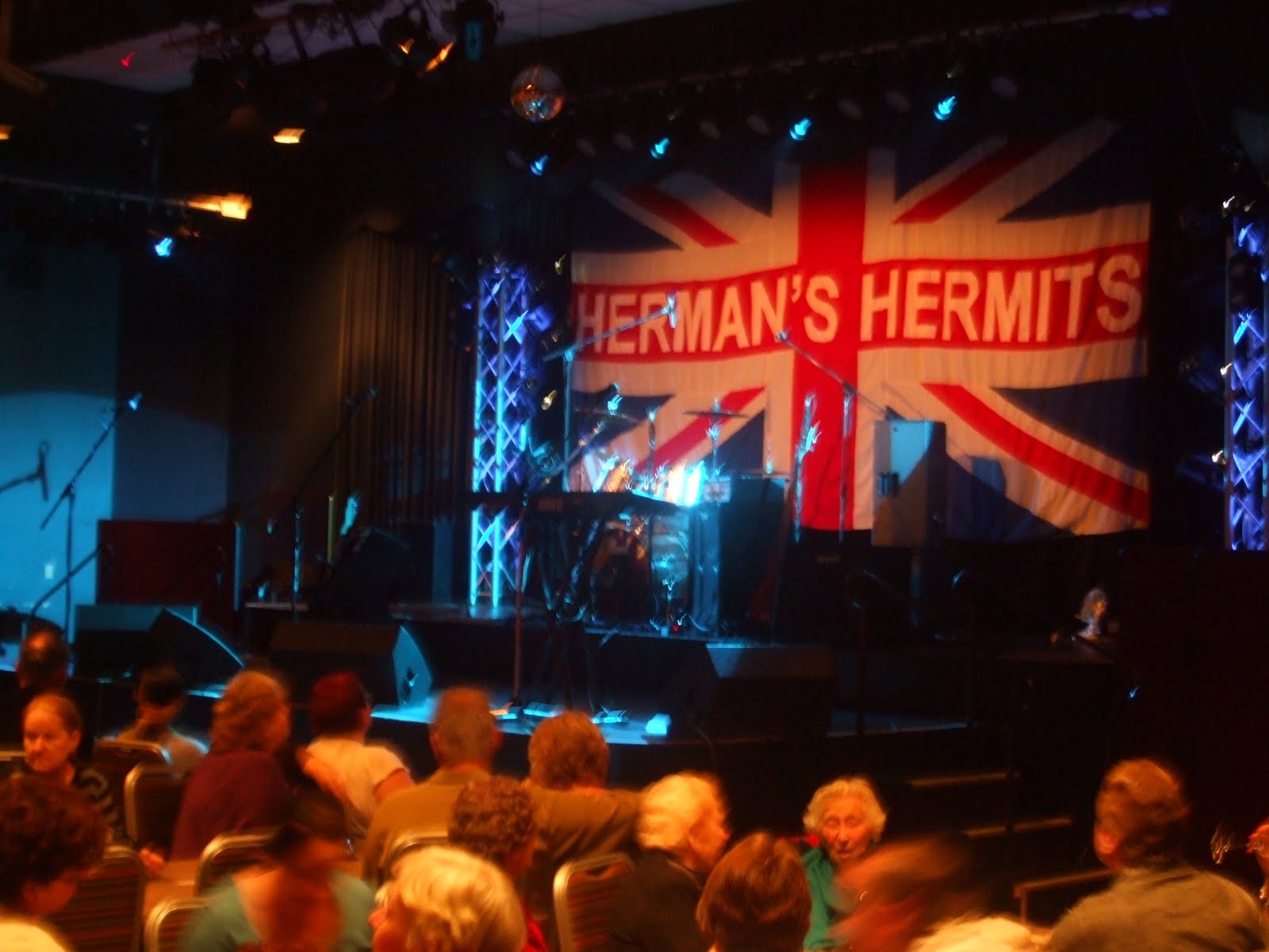 Hermans Hermits starring Barry Whitwam Australian tour