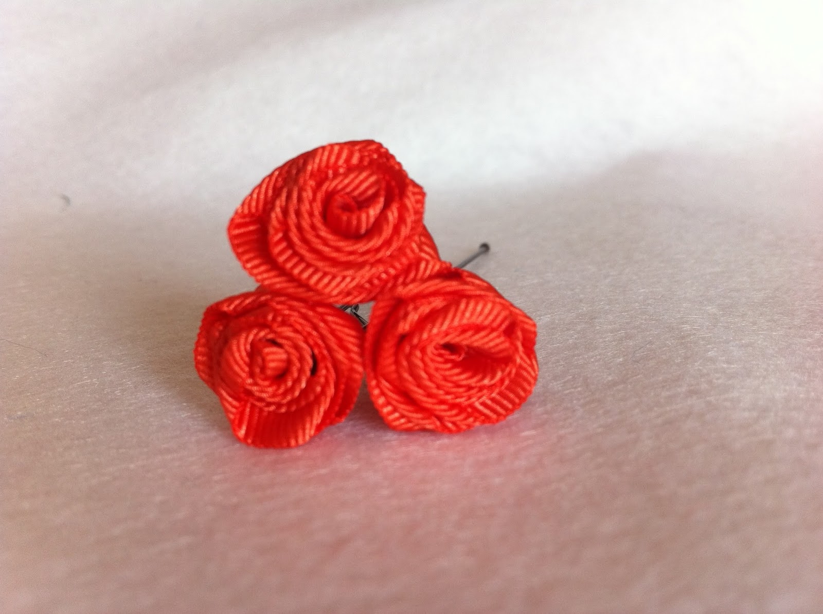 Hacer flores con lazo - Imagui