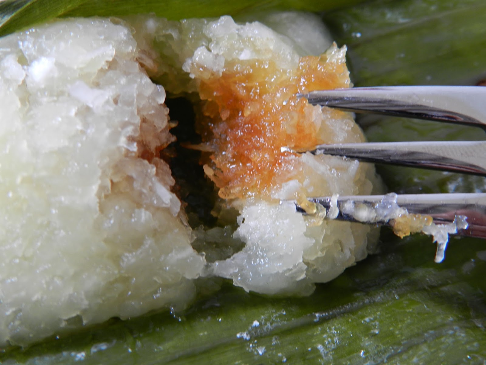 A Pepper's Love: Steamed Tapioca with Coconut Sugar Parcels (Ubi Kayu ...