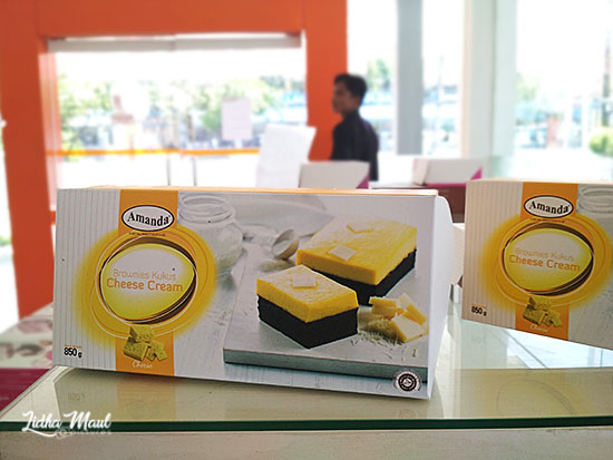 Sensasi Menyantap Berbagai Varian Brownies (Cheesecream, Green Tea ...