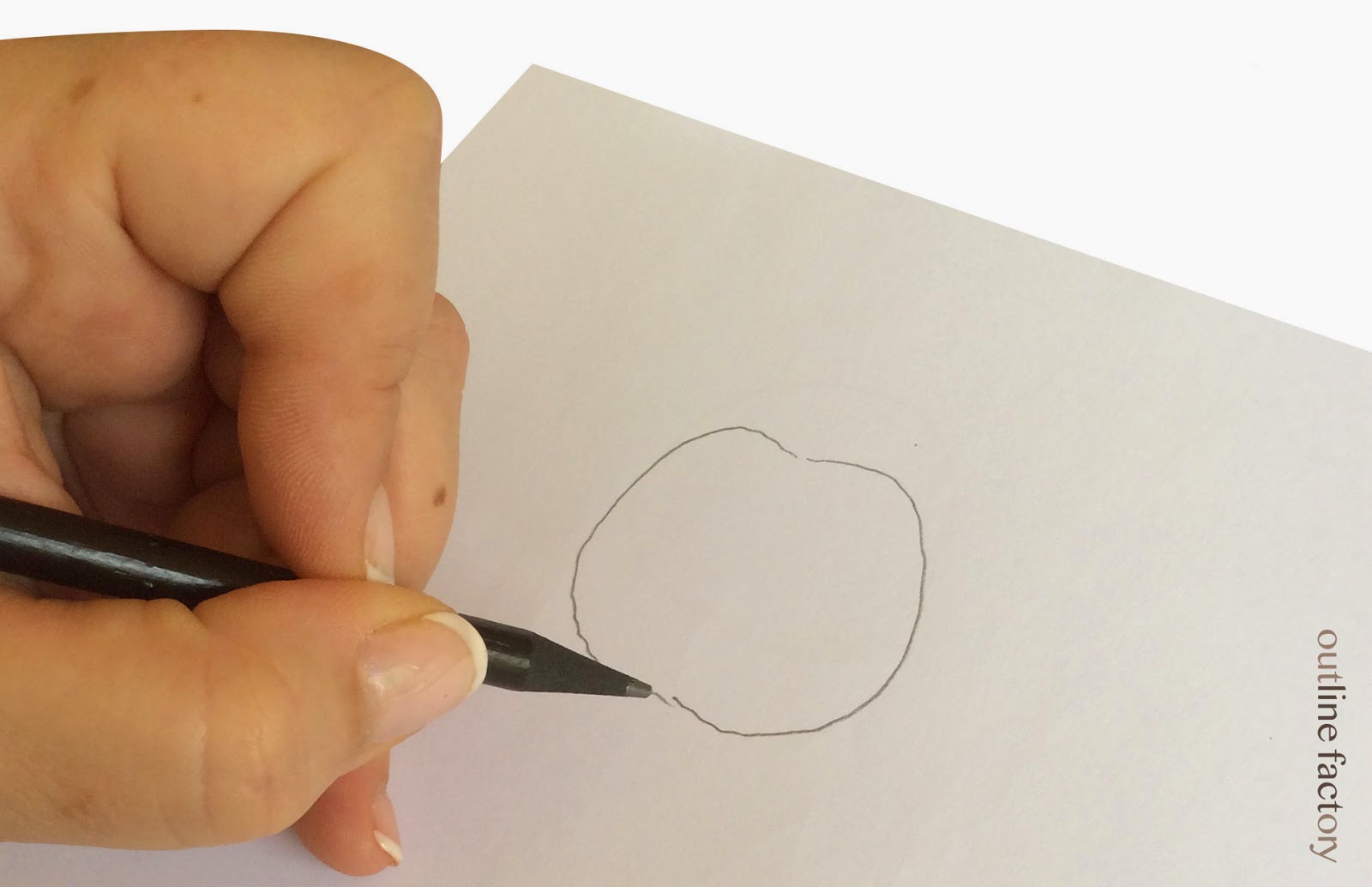 Outline Online: Learn to draw with Graphite Pencils