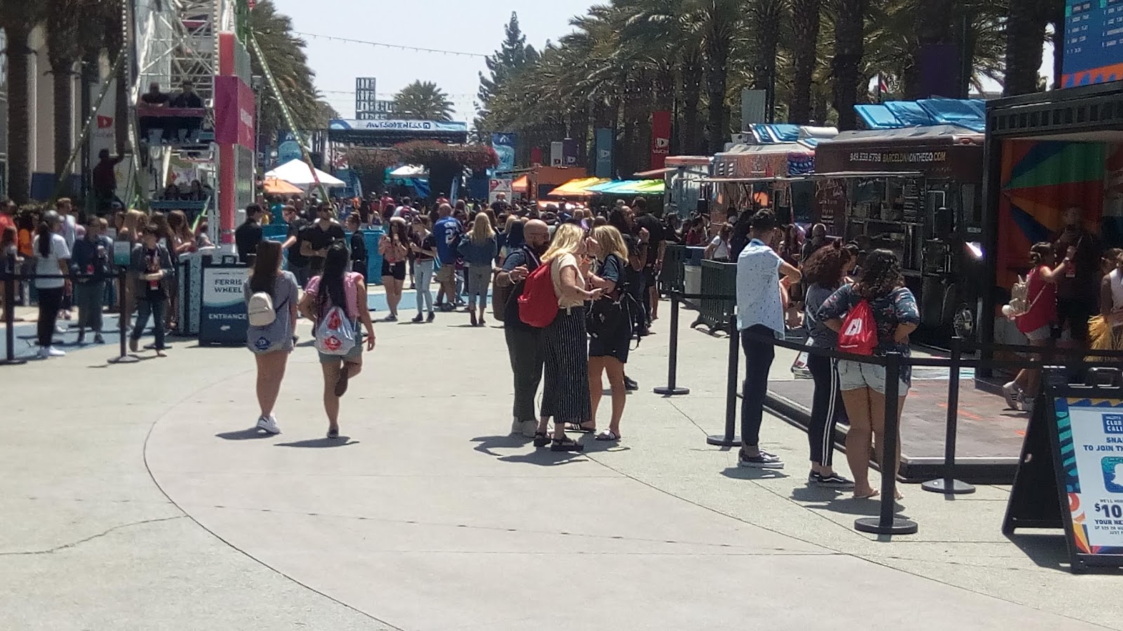 I'm Not Boring You, Am I?: VidCon USA 2018