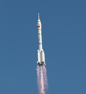 SpaceRubble: Shenzhou 10 Launch Attempts China's Longest Mission Yet