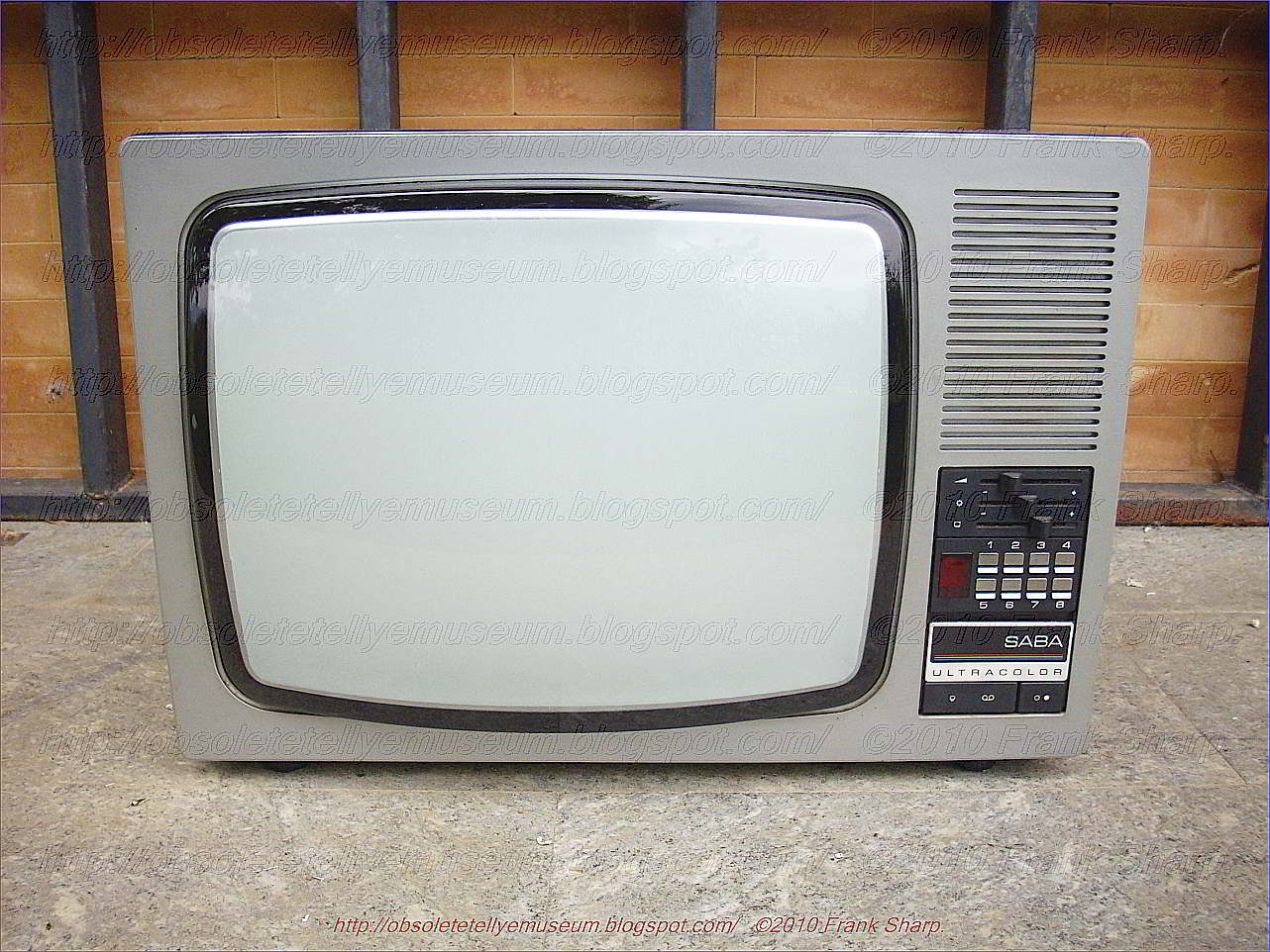 Obsolete Technology Tellye !: SABA ULTRACOLOR P4626 Electronic CM YEAR ...