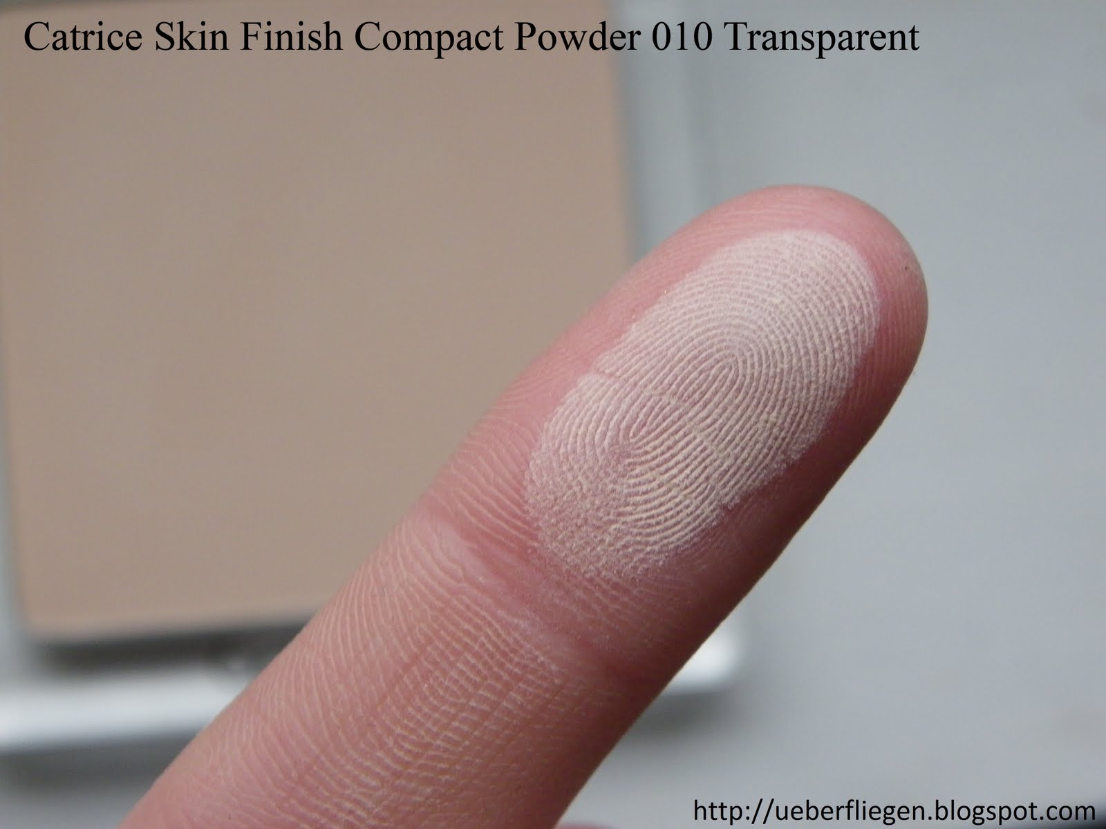 Überfliegen: Catrice Review ~ Skin Finish Compact Powder