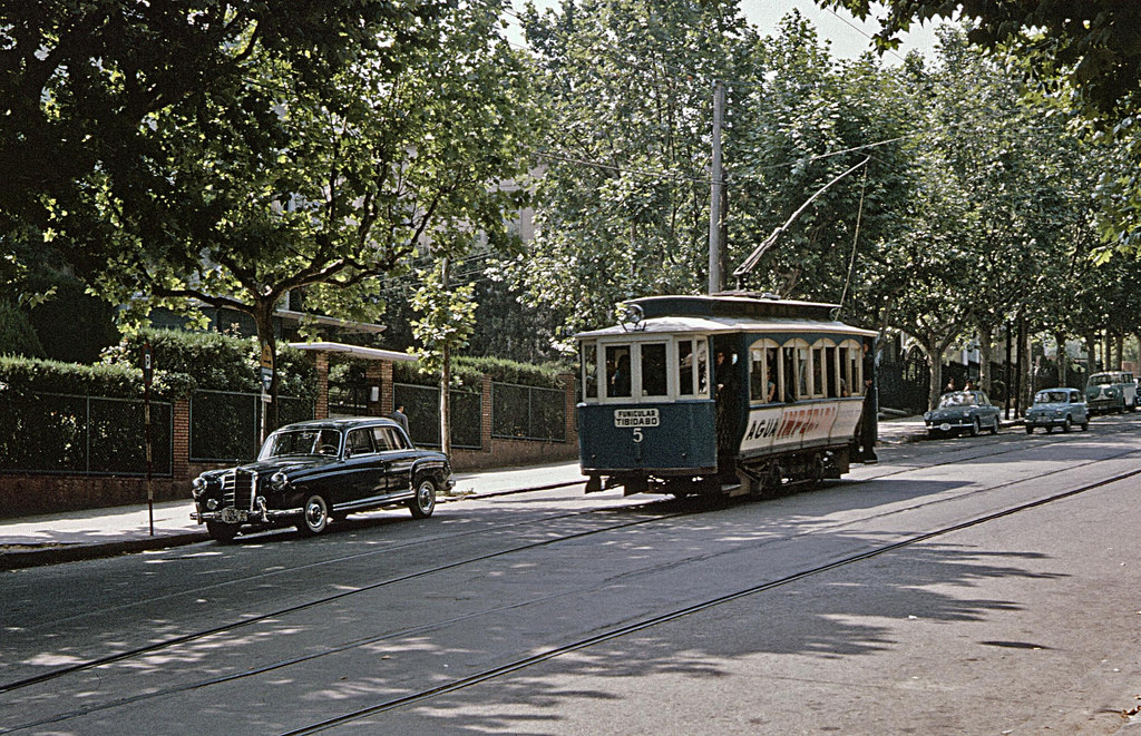 29 Fantastic Color Photos Captured Tramways of Barcelona in the 1960s ...