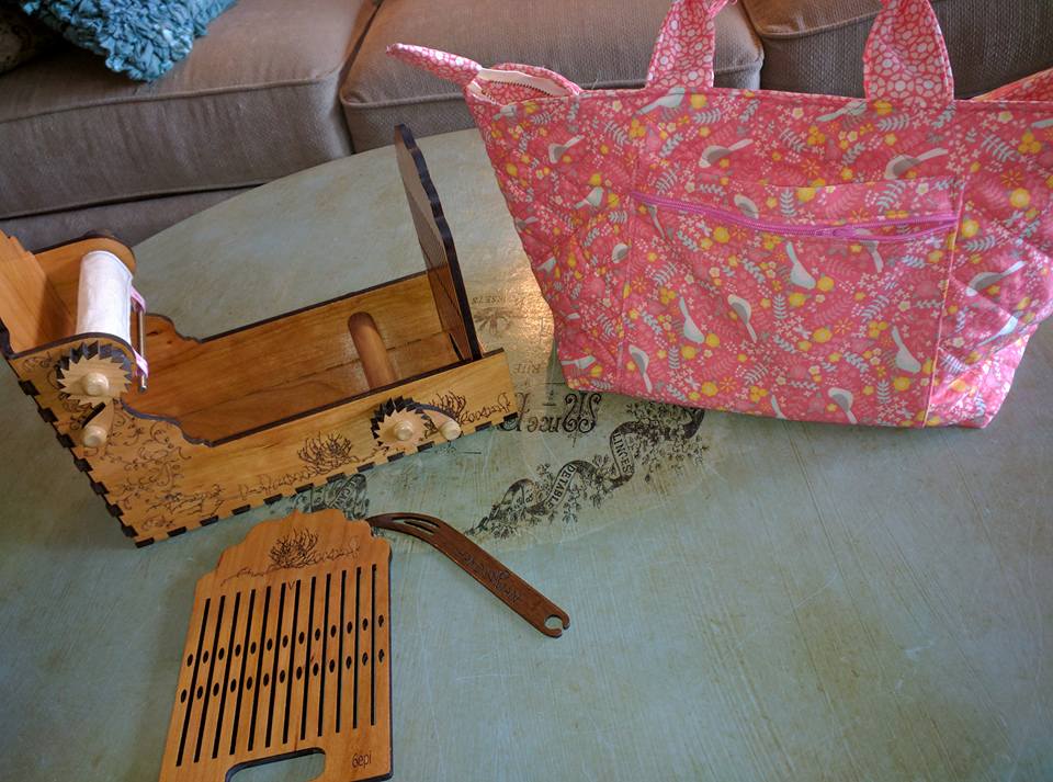 She's just a girl who creates...: Mini Box Tape Looms