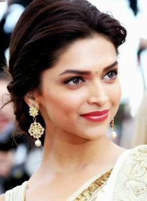Deepika Padukone wallpapers: Cute Dimple Deepika Padukone wallpapers