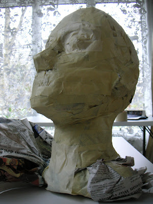 Kevan Lunney Artist: Newspaper Sculpture