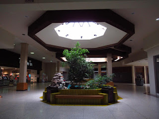 Sky City: Retail History: Warren Mall: Warren, PA