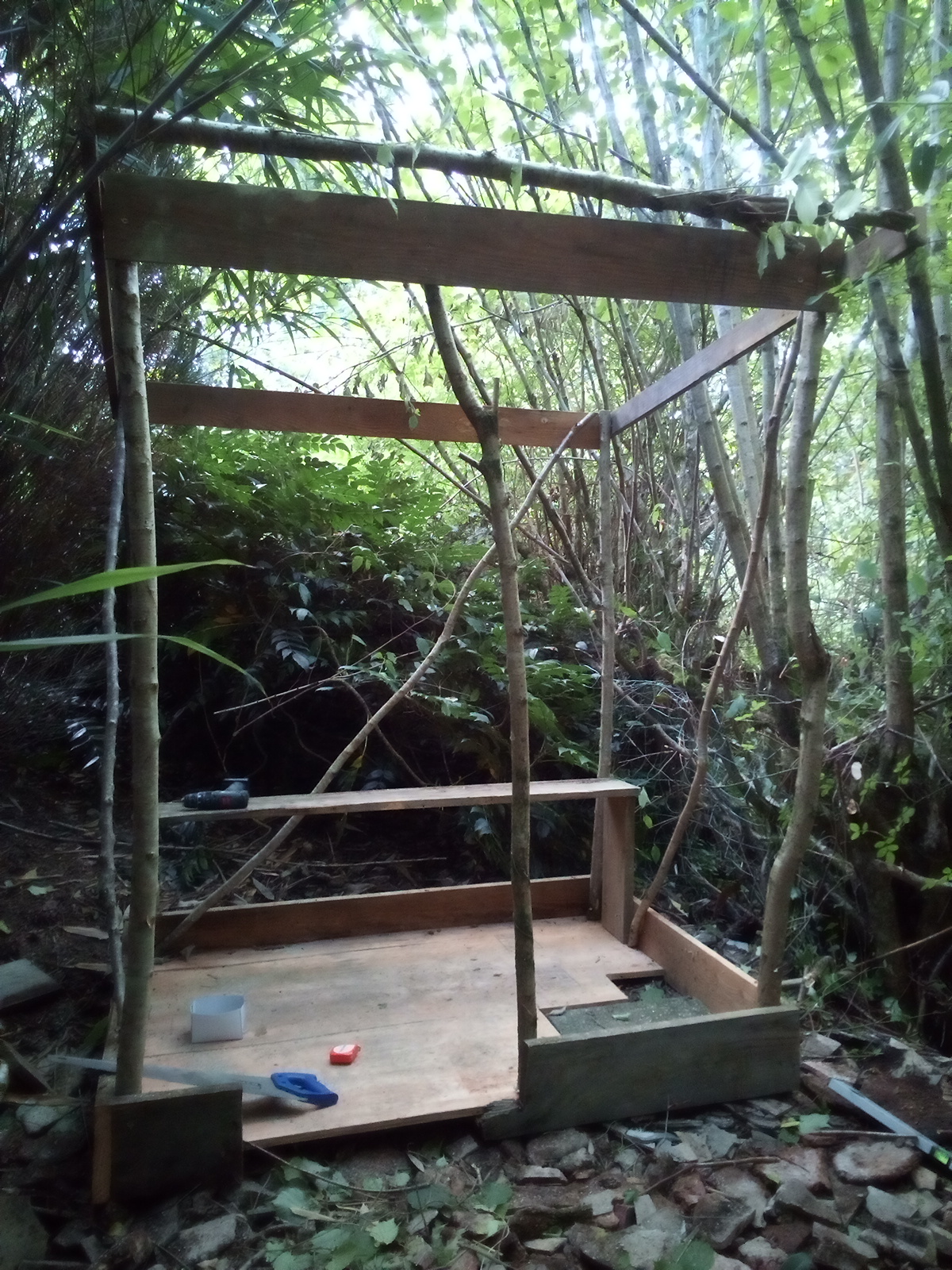 dorkythorpy: How to Build a Hovel