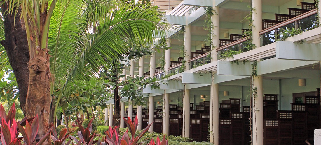 Philippines Beach Resort Information: Camayan Beach Resort Hotel