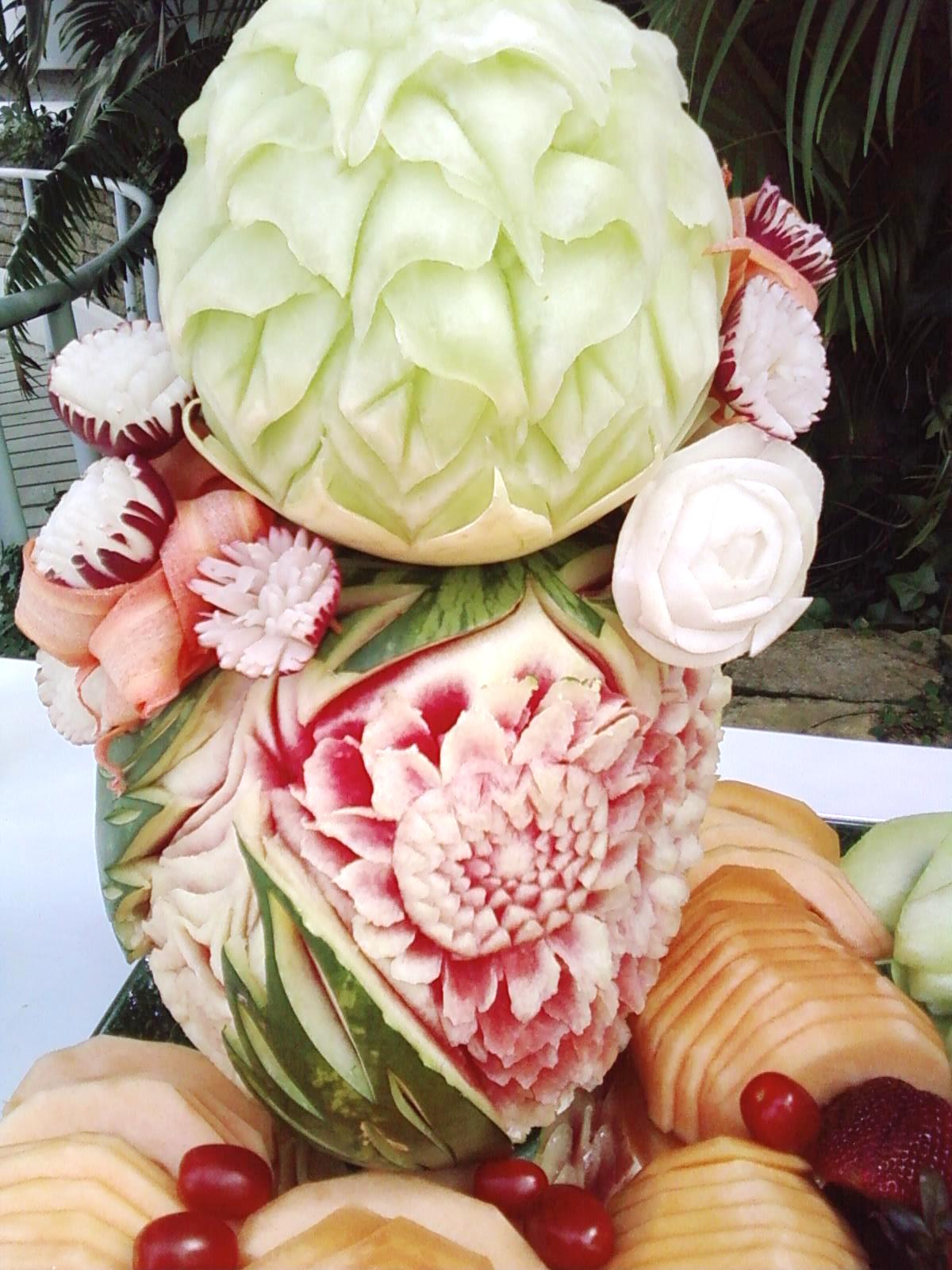 The Party Hostess: The Tasteful Art of Fruit Carving