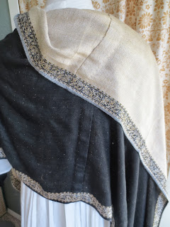 Festive Attyre: Regency shawl hacks