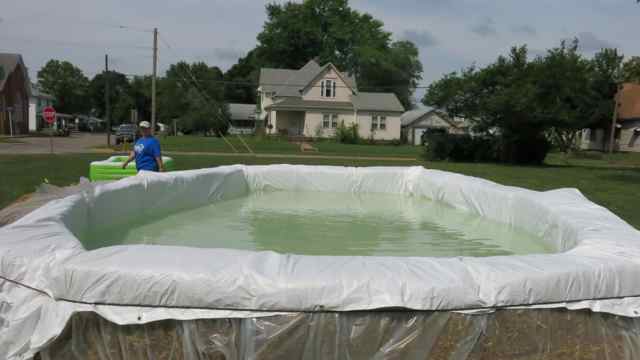 Shalom In The Wilderness: What A Fun Redneck Pool Party!