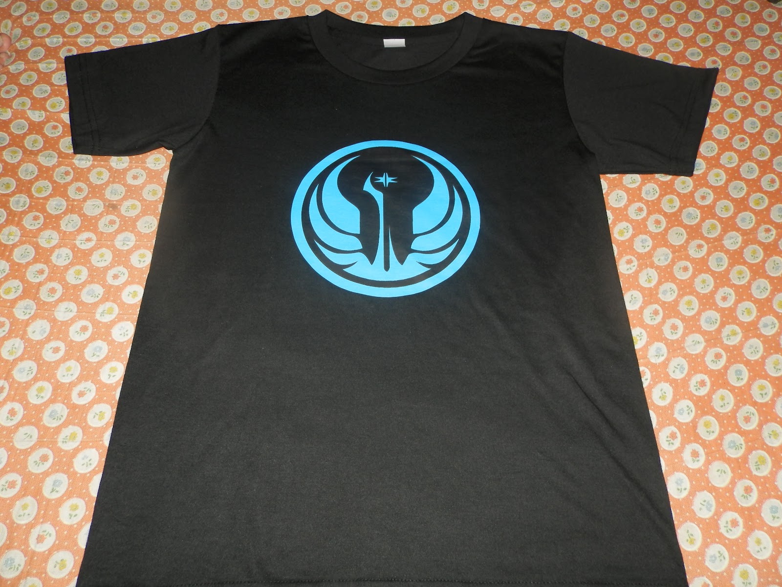 Gercee's Crib!: Star Wars: The Old Republic couple Tee's!