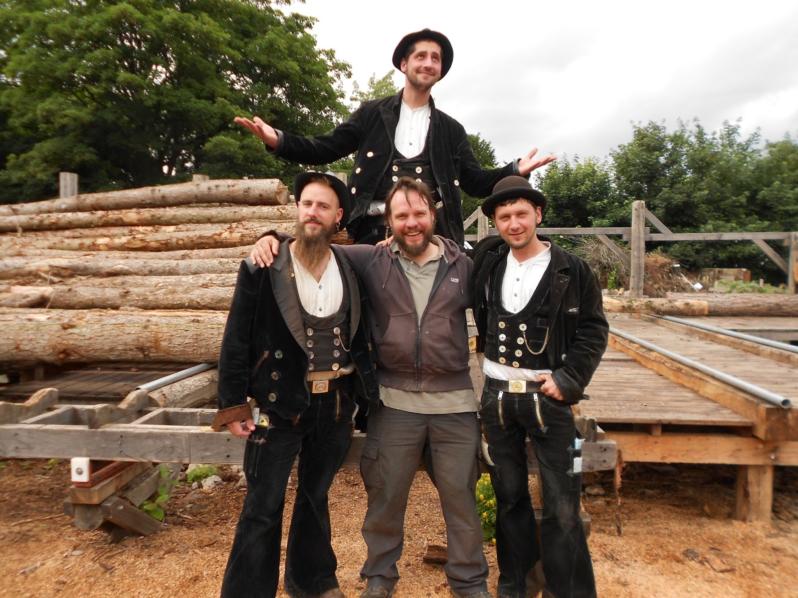 Chatting with Nat and Leo: more about journeymen travelling in the ...