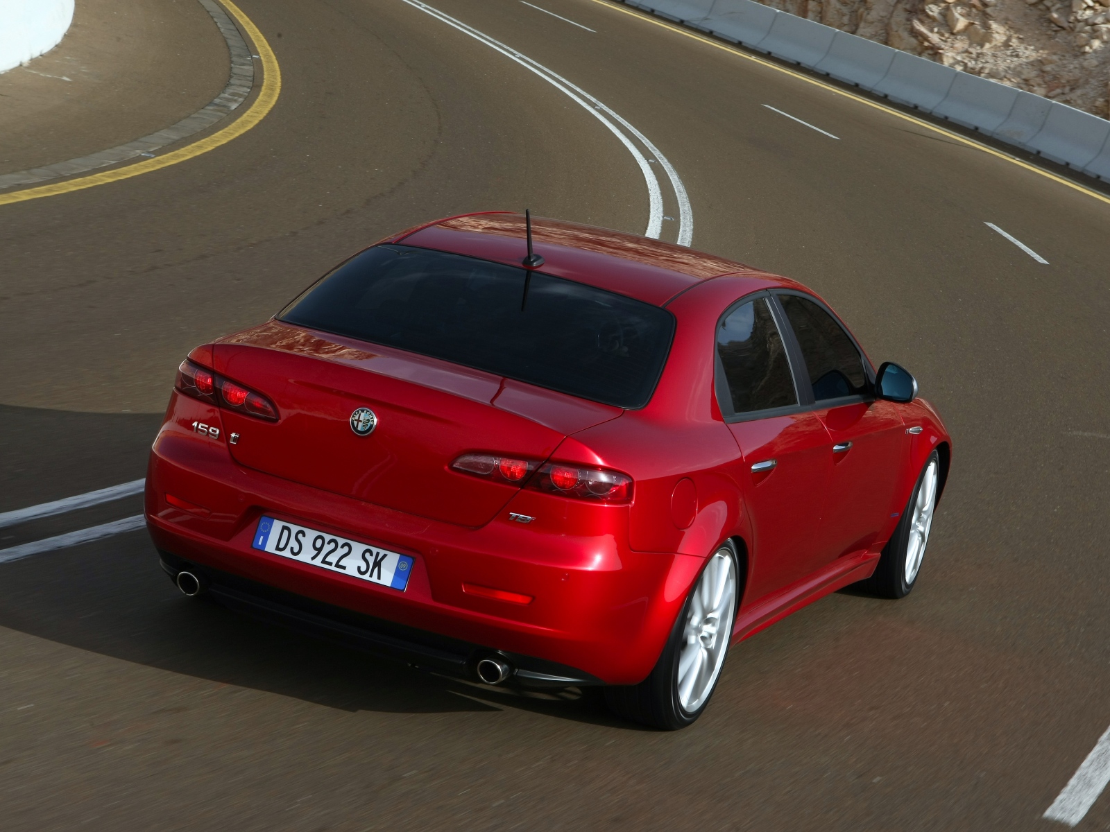 2009 Alfa Romeo 159 Pictures
