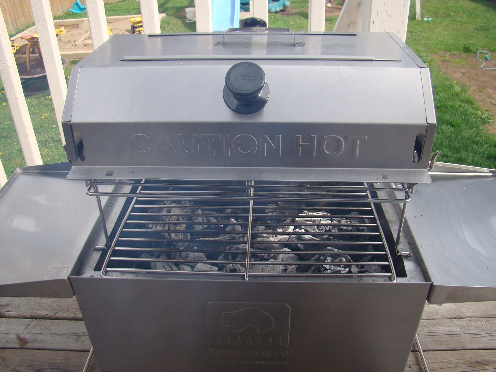 HRM CREATIVE BBQ: The Little Wombat grill review