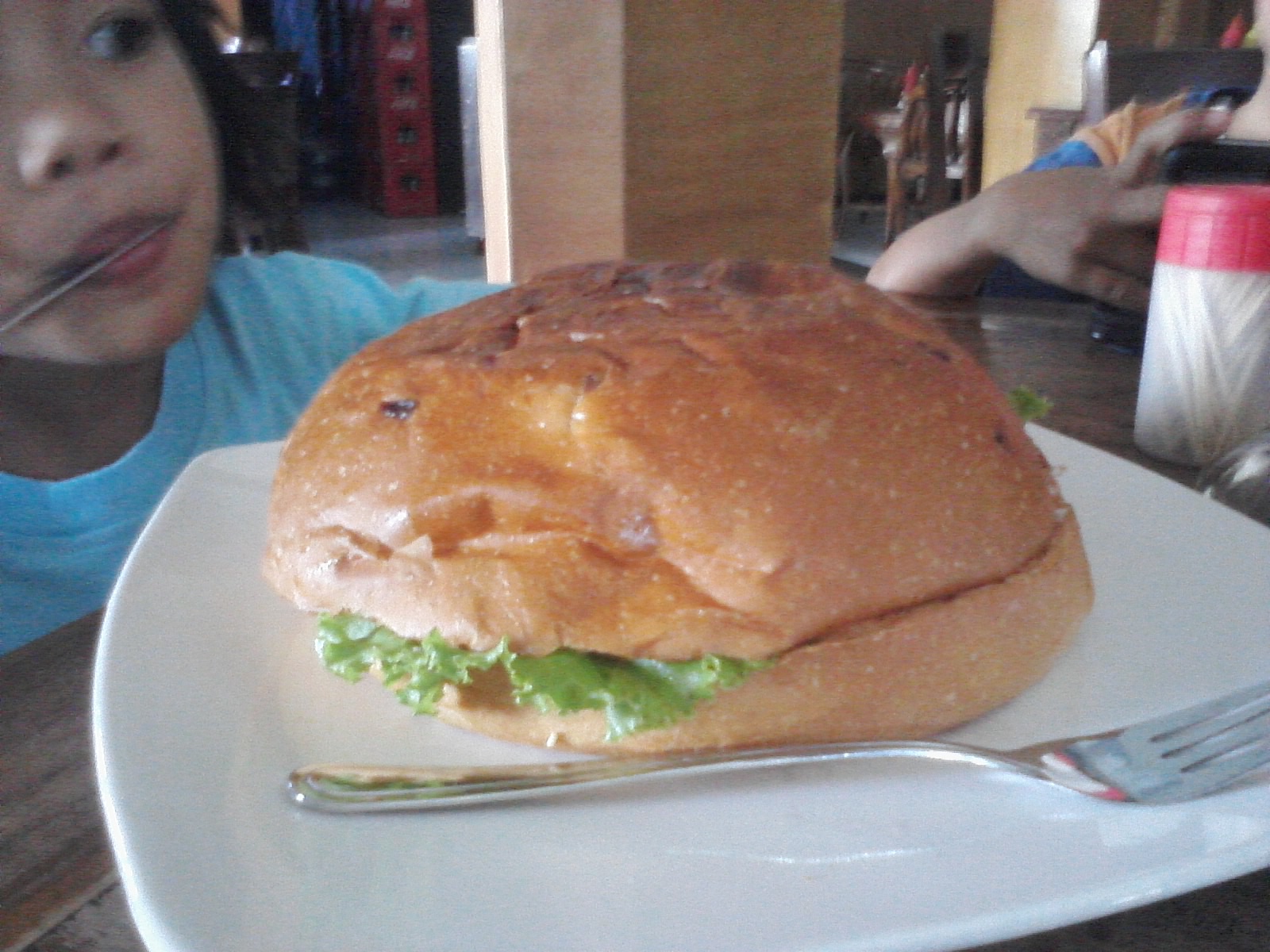 Ini Ceritaku...: Nyicip Burger Buto