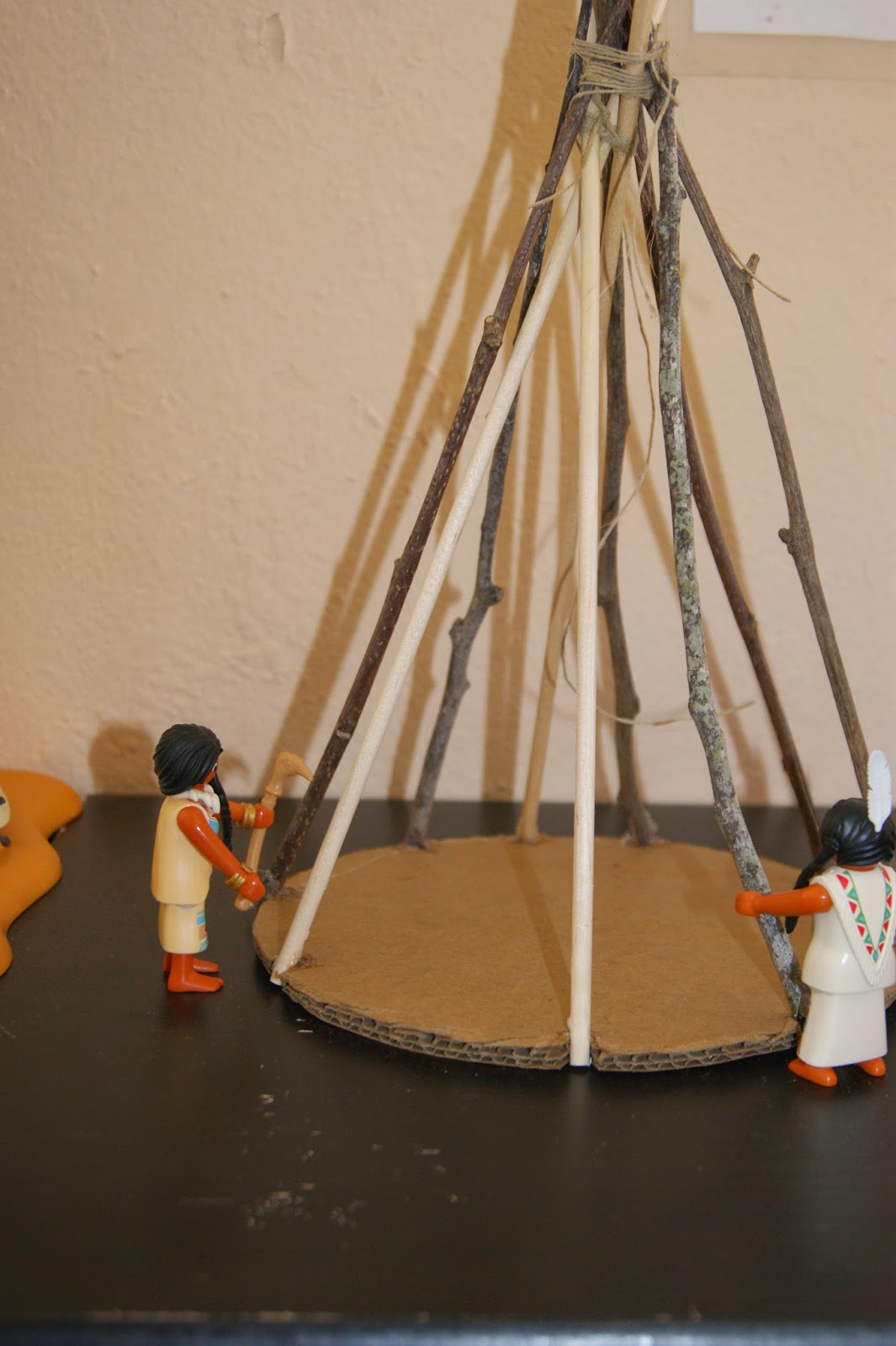 La Casita del Árbol: Viviendas Naturales 2; Tipis de Norte América