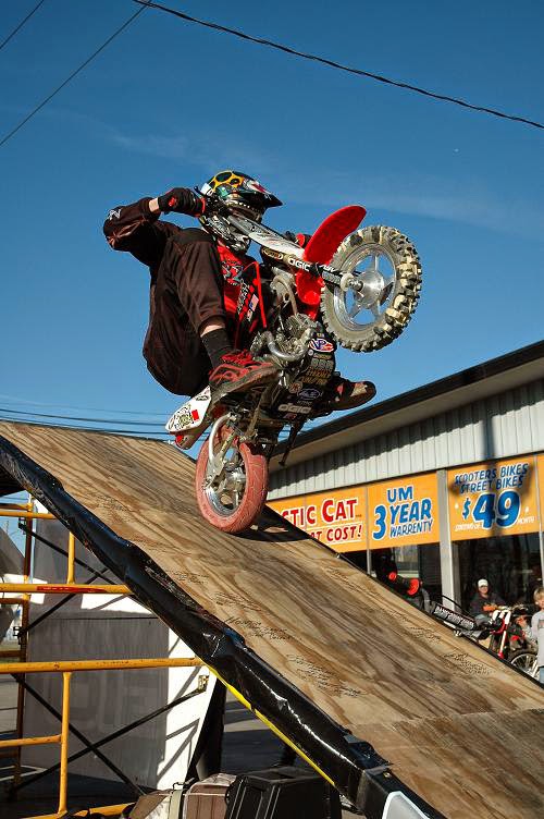 Midwest Moto Swap: 'The Wheelie Wizzard' Tyler Shepard at Spring MWMS 2014