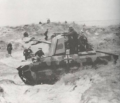 Catainium's Tanks: Infanterie Panzerkampfwagen Mk II 748(e) 5cm Gun Carrier