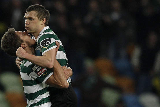 Izmailov inspirado dá vitória ao SportingNegócios do Futebol