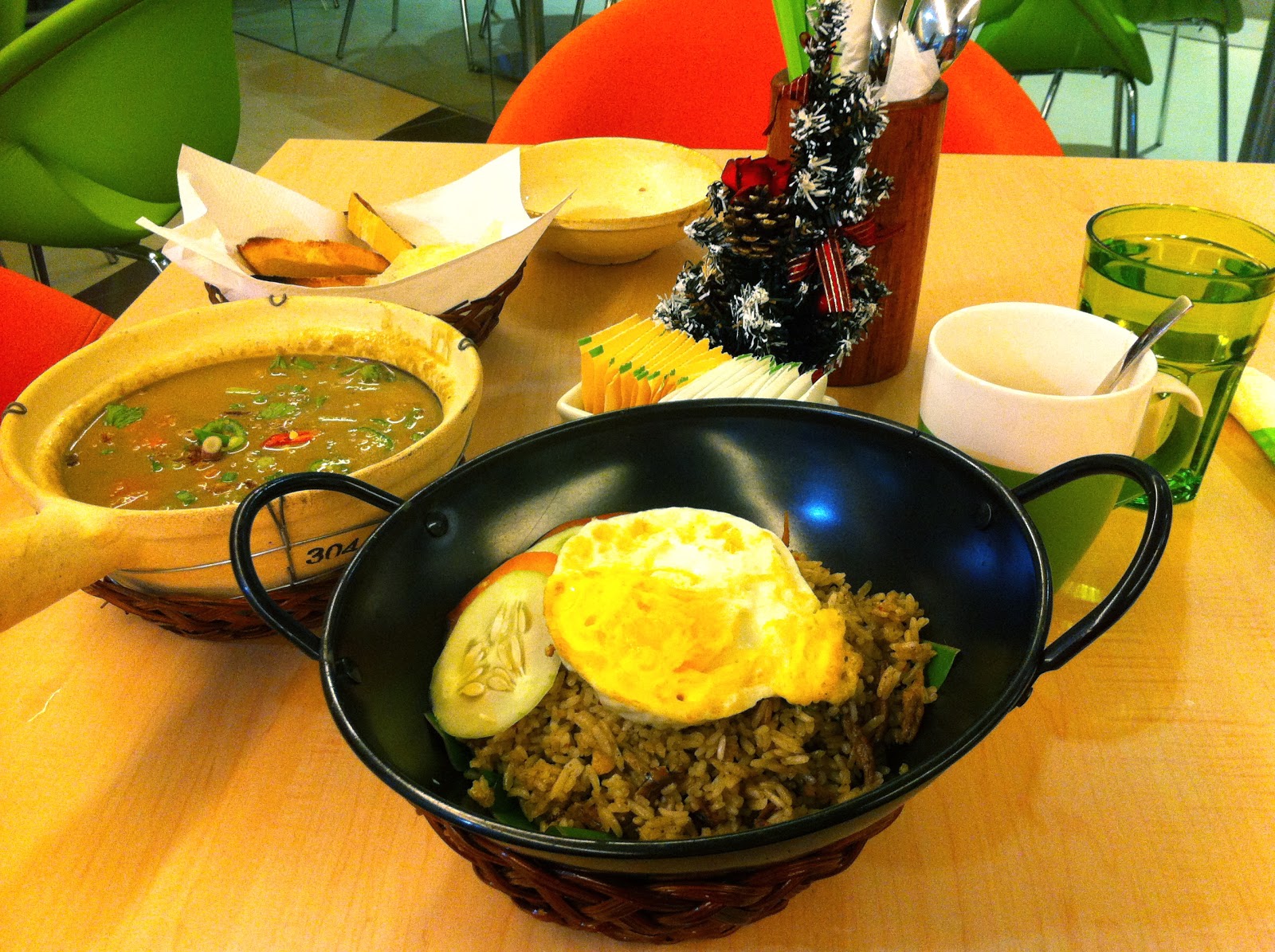 Trius Travels: A Night at the ibis...in Style