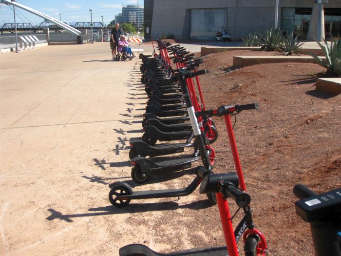 Durango Texas: Driving Miss Daisy Across Tempe Town Lake On Elmore ...