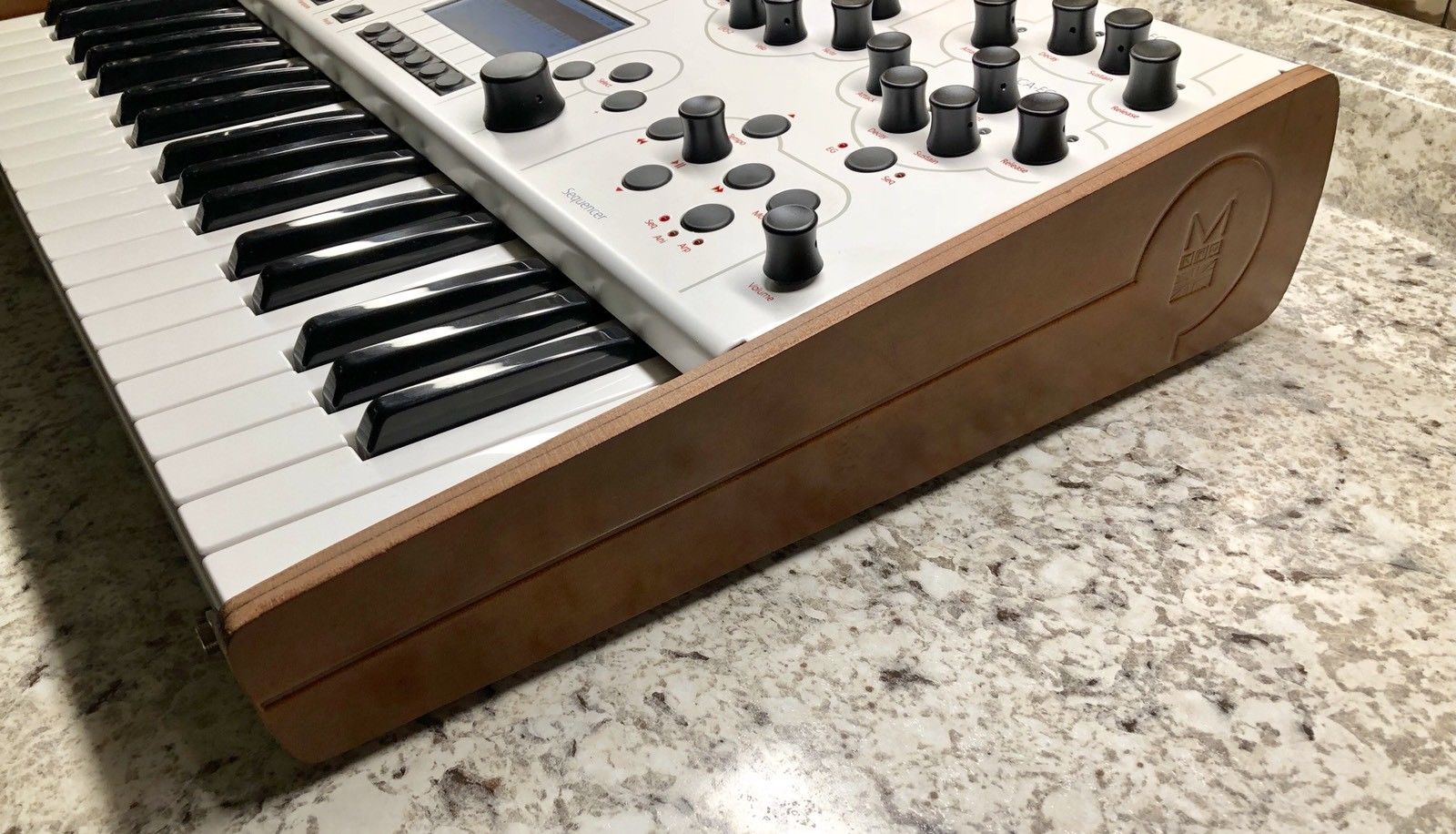 MATRIXSYNTH: Modal 001 4 CV Outputs Fatar Keybed Duophonic Synthesizer