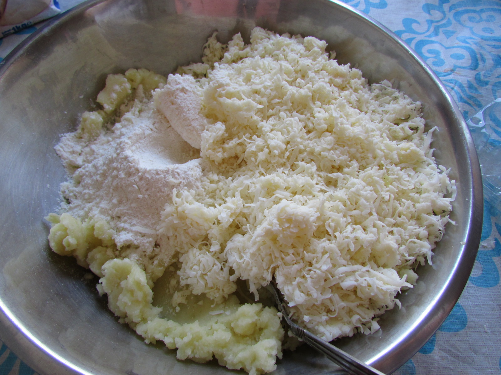 Pitaroudia patatena, czyli placki ziemniaczane po rodyjsku