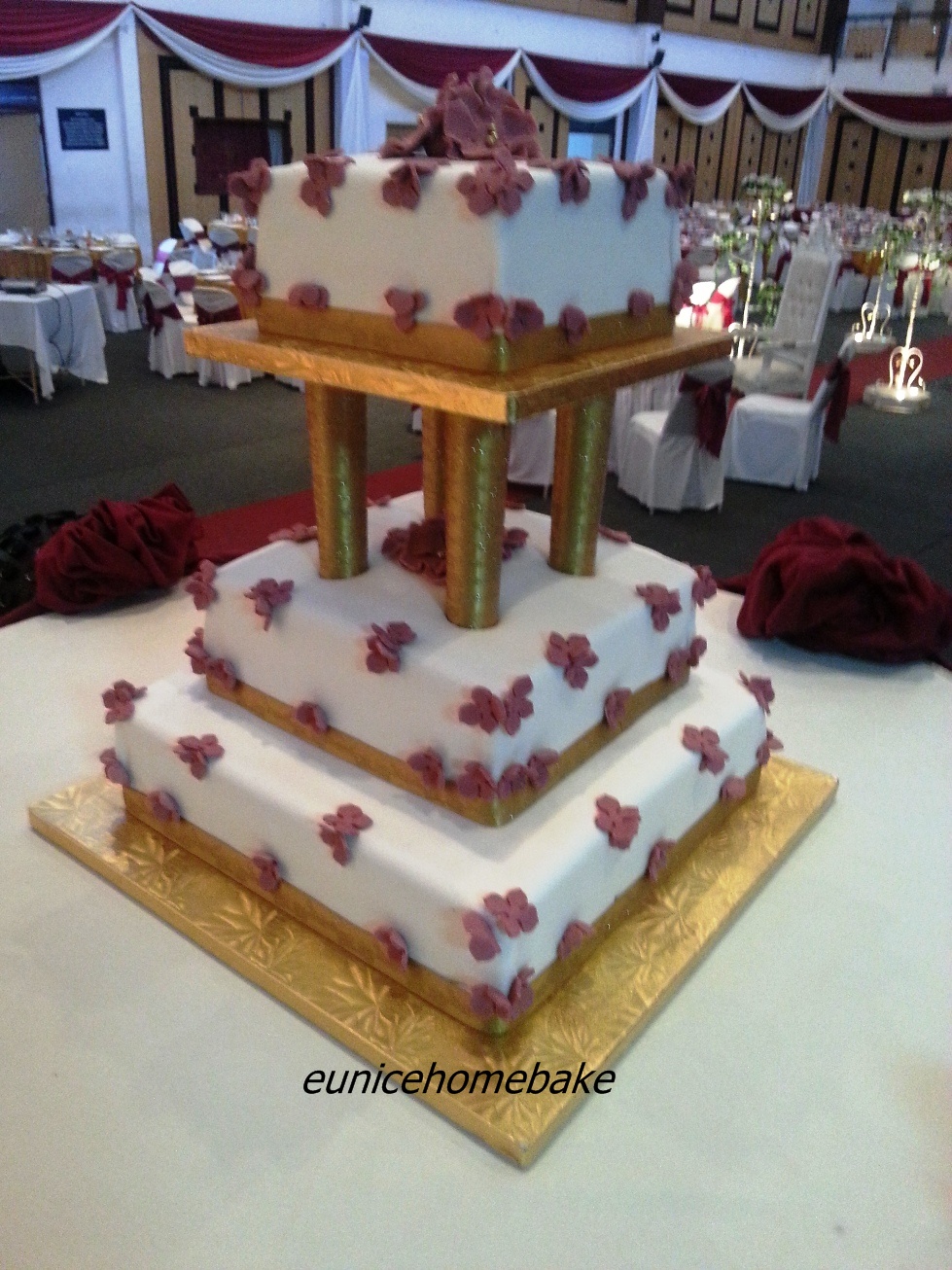 Eunice Home Bake (Klang): 3 Tiers Wedding Cake - maroon and gold themed