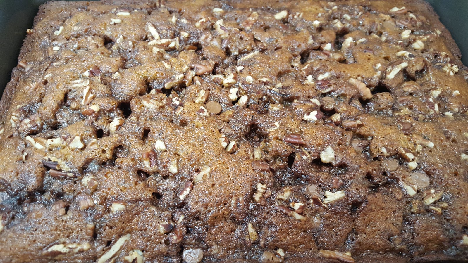 My Patchwork Quilt: SELF FROSTING DATE CAKE