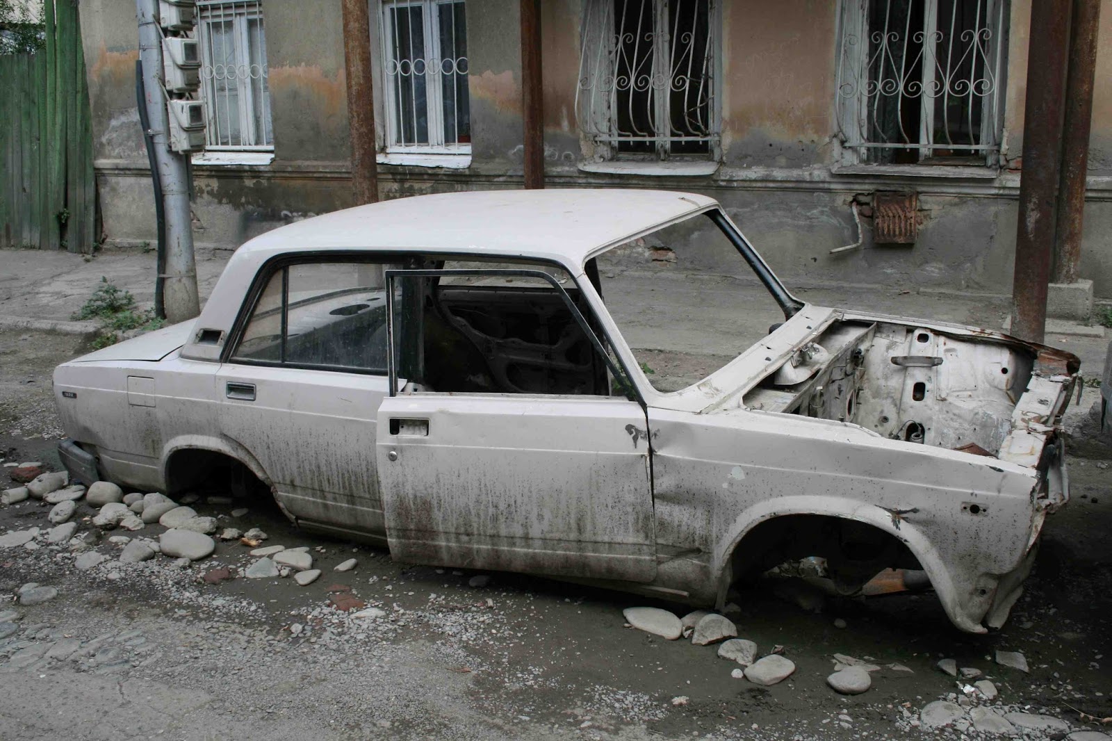 Barry Thomas’ “Wheel to Wheel”: May 2016