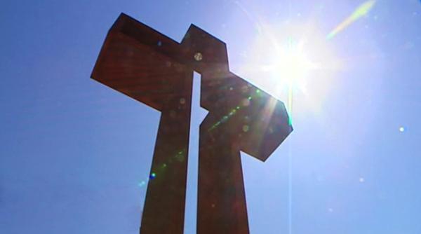 Angels, Wonders, and Miracles of Faith: Kerrville cross a site of miracles?