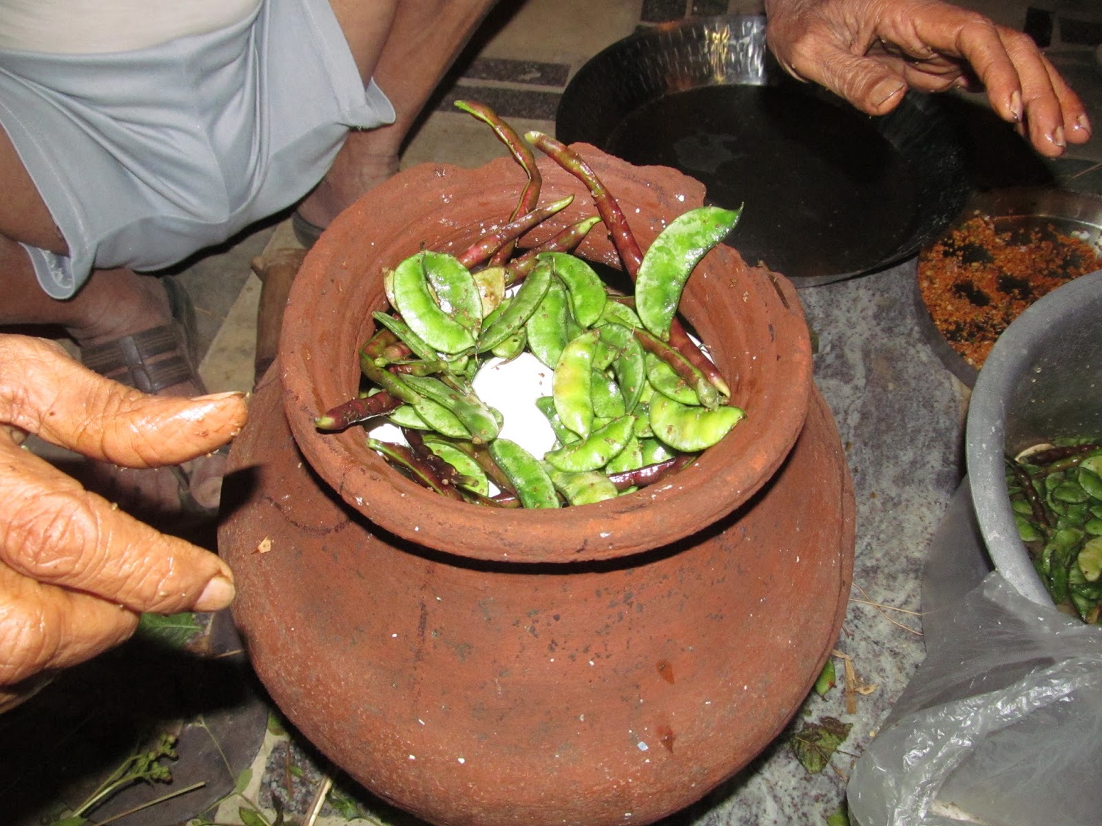 खाण्यासाठी जन्म आपुला : Popati (पोपटी)