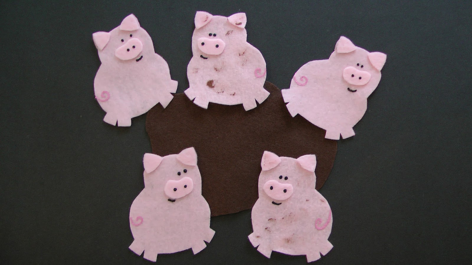 Flannel Board Fun: Five Pigs So Squeaky Clean