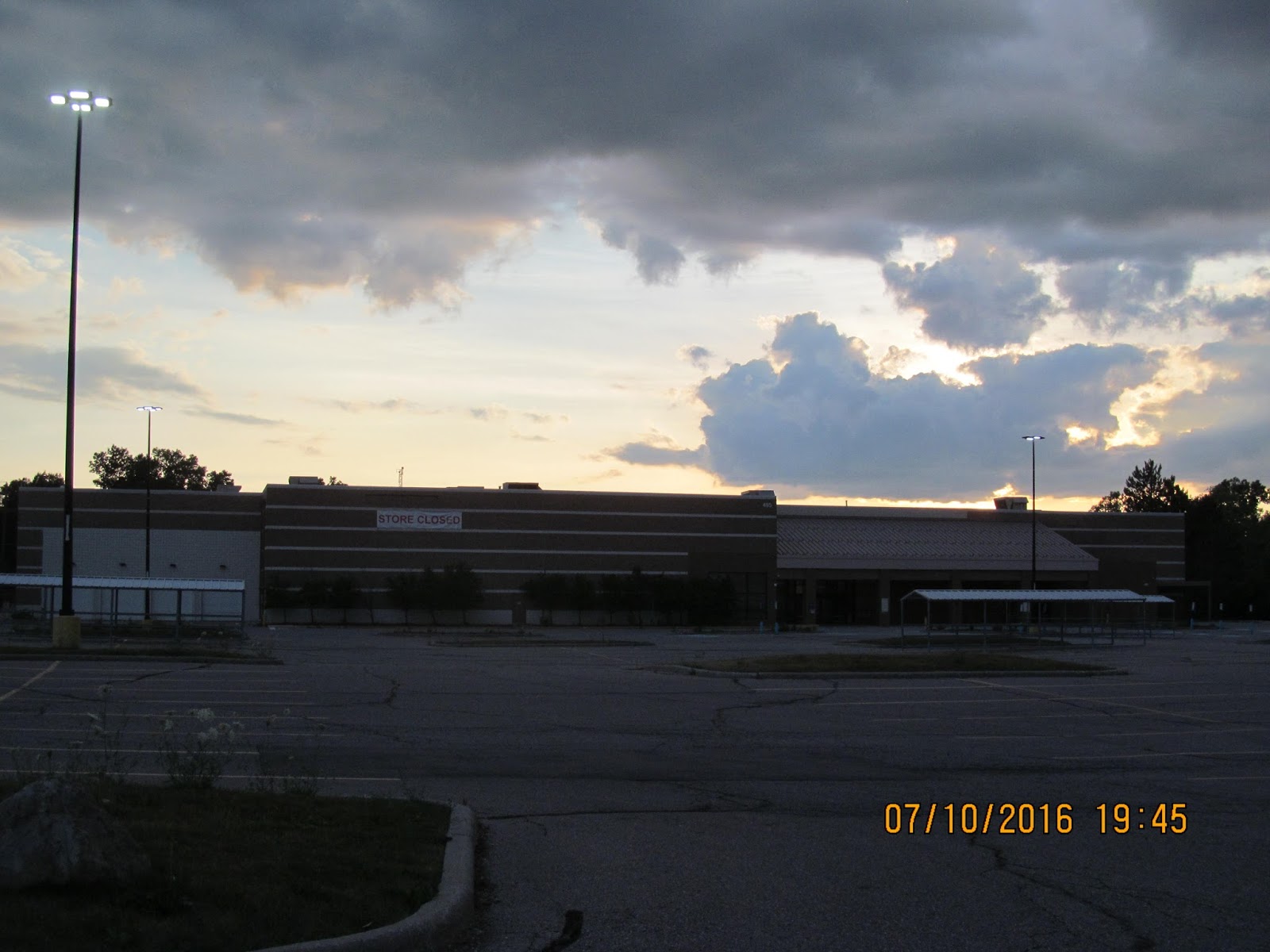 Trip to the Mall: Summit Place Mall- [Waterford Township (Pontiac ...