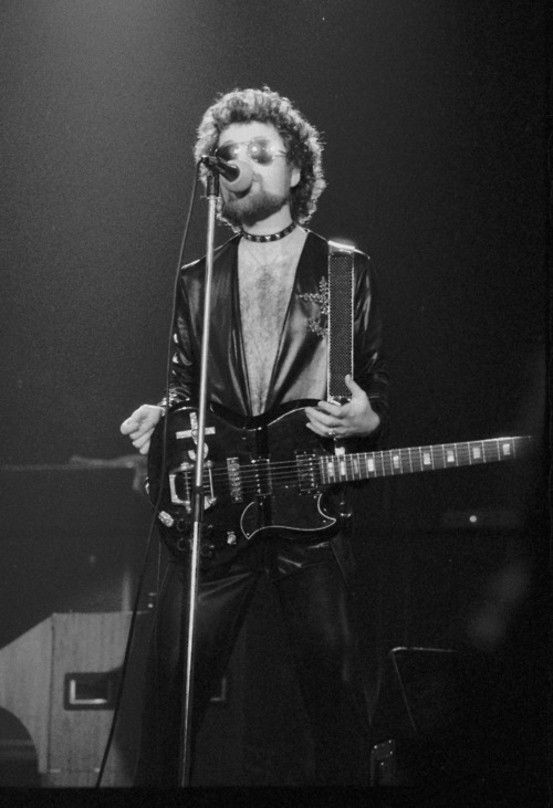 Rebellängeln Citerar: Eric Bloom, BLUE ÖYSTER CULT – HeavyMetAle