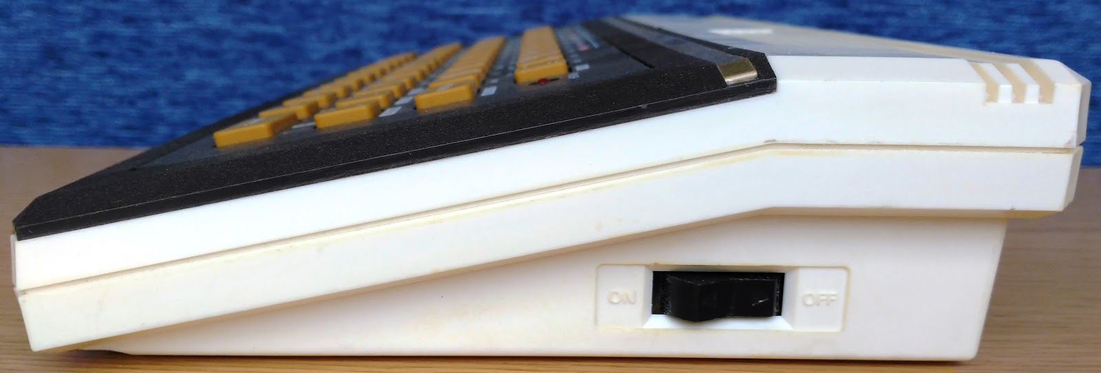 Retro Ordenadores Orty: Ordenadores Bit Corporation (Bit 90), VTech ...