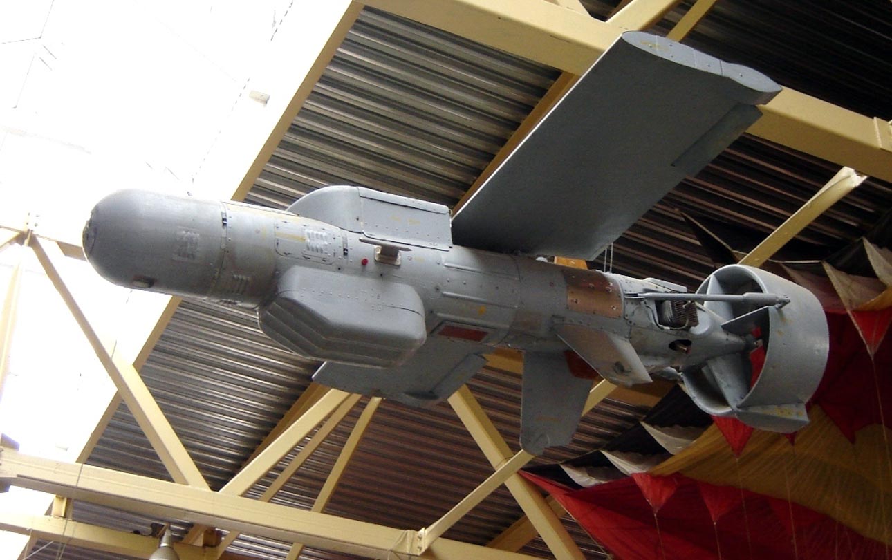 nhungdoicanh: Yakovlev Pchela-1