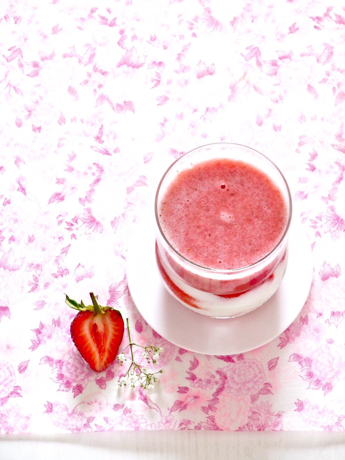 Plateful: Berry Ice Cubes with Yoghurt Froth