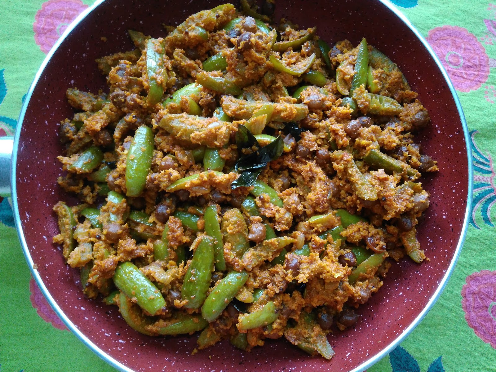 IVY GOURD & BROWN CHICKPEA SUKKA (AJADINA KADLE MANOLI MANGALOREAN STYLE)
