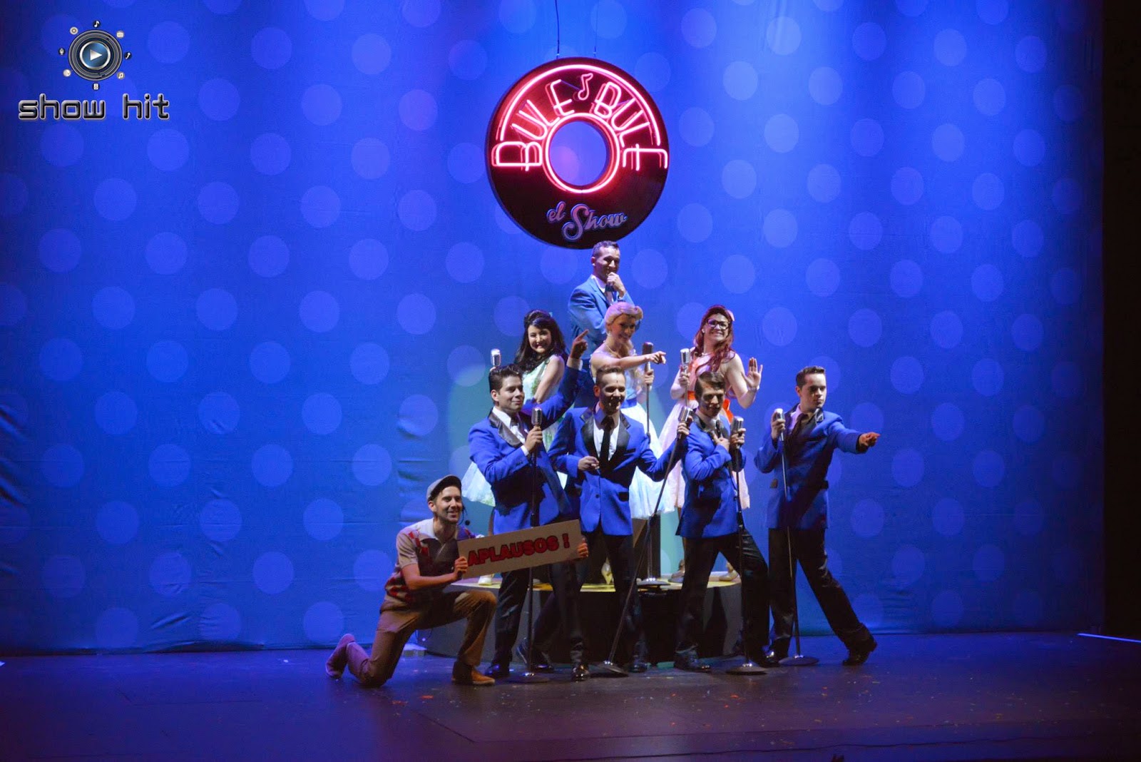 show hit: Bule Bule El show