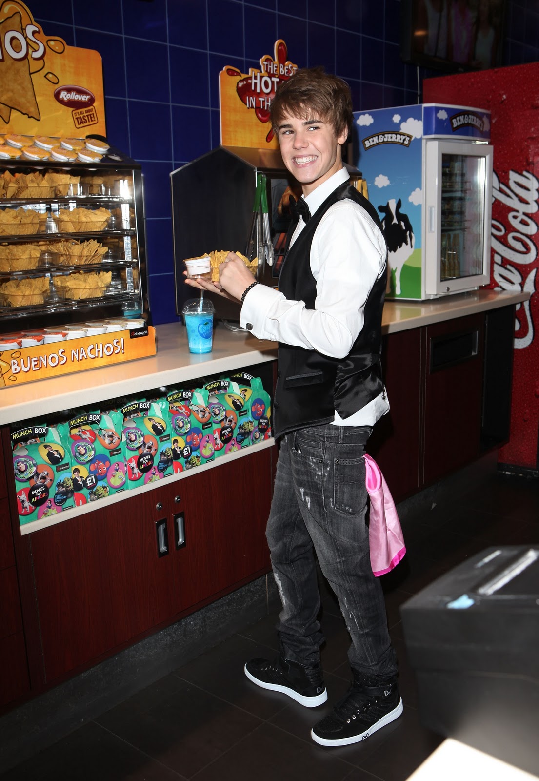 JORGE COLL: JUSTIN BIEBER ESTRENA SU PELÍCULA EN LONDRES