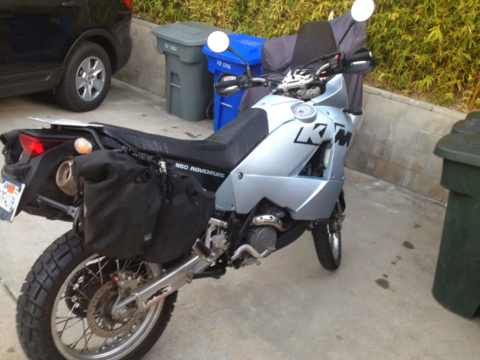 I Never Finish Anyth...: 2004 KTM 950 Adventure: Welcome to the stable!
